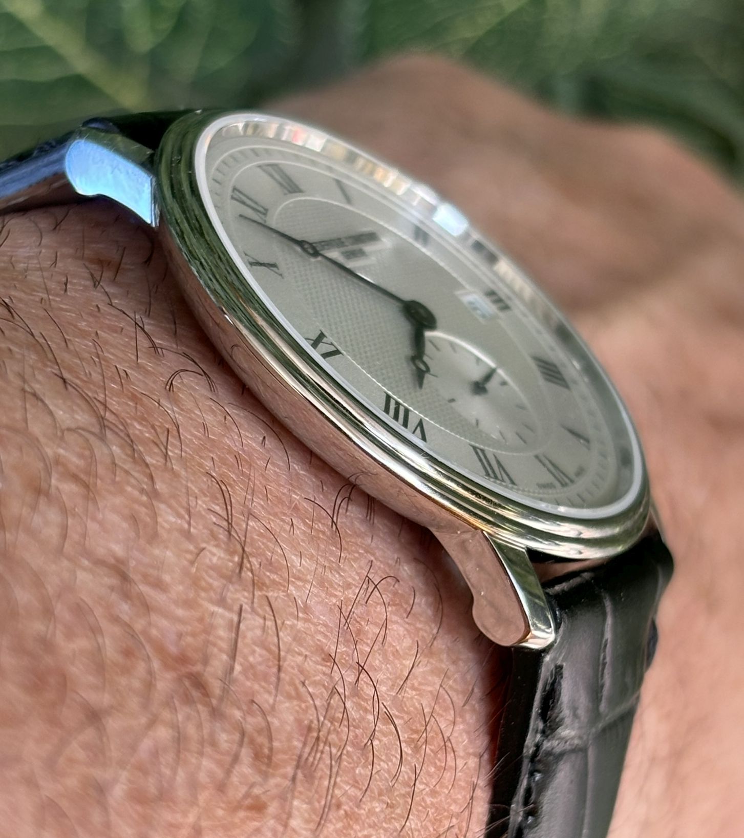 Hands On With The Slimline Frederique Constant FC-245M5S6 Watch – GNOMONIST